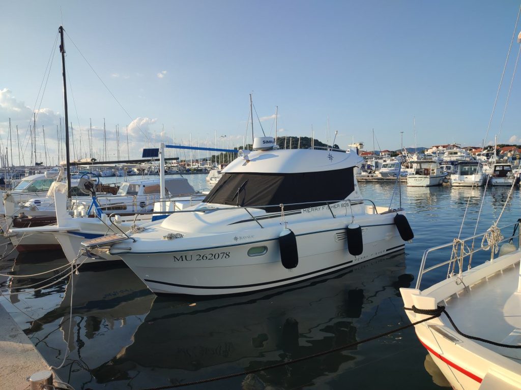 Prodaja Merry Fisher 805 – 6,98 m, Nanni diesel 320 KS, full oprema ...